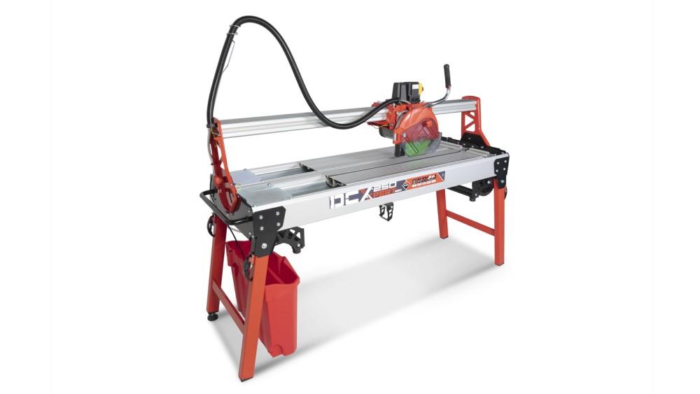 EHN Magazine - Two up for Rubi