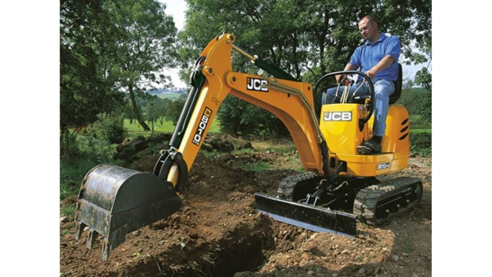 EHN Magazine - TC Harrison buys Gunn JCB