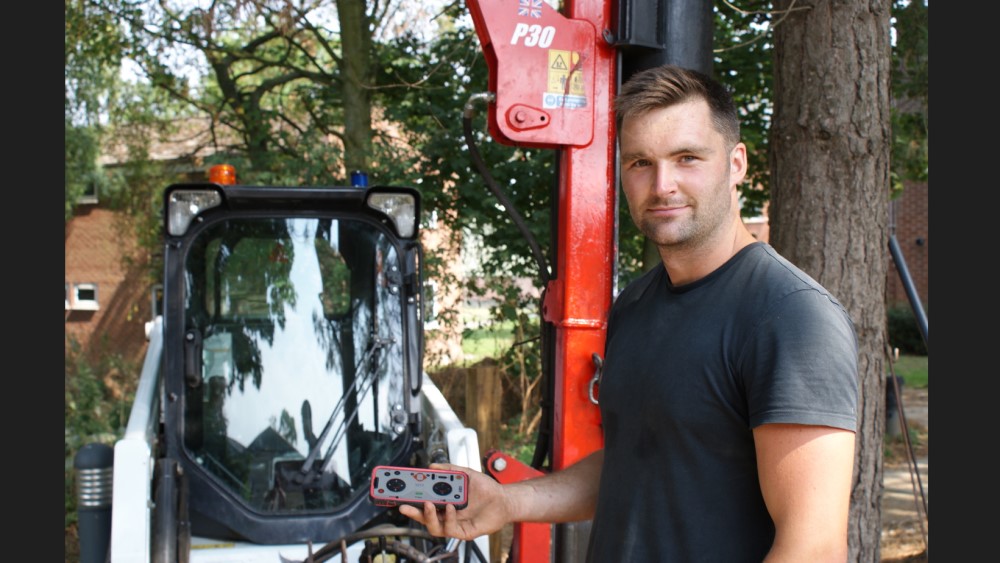 EHN Magazine - First UK Bobcat 'MaxControl' system bought